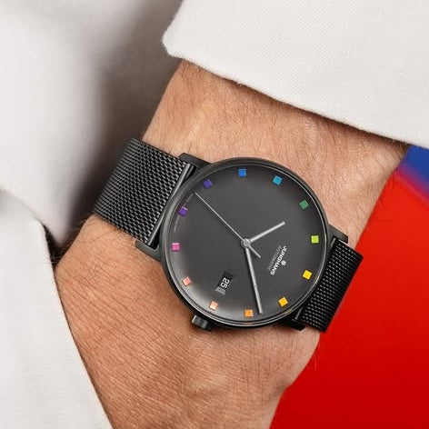 Junghans FORM A Bauhaus Edition: 100 anni di design, arte e precisione ...